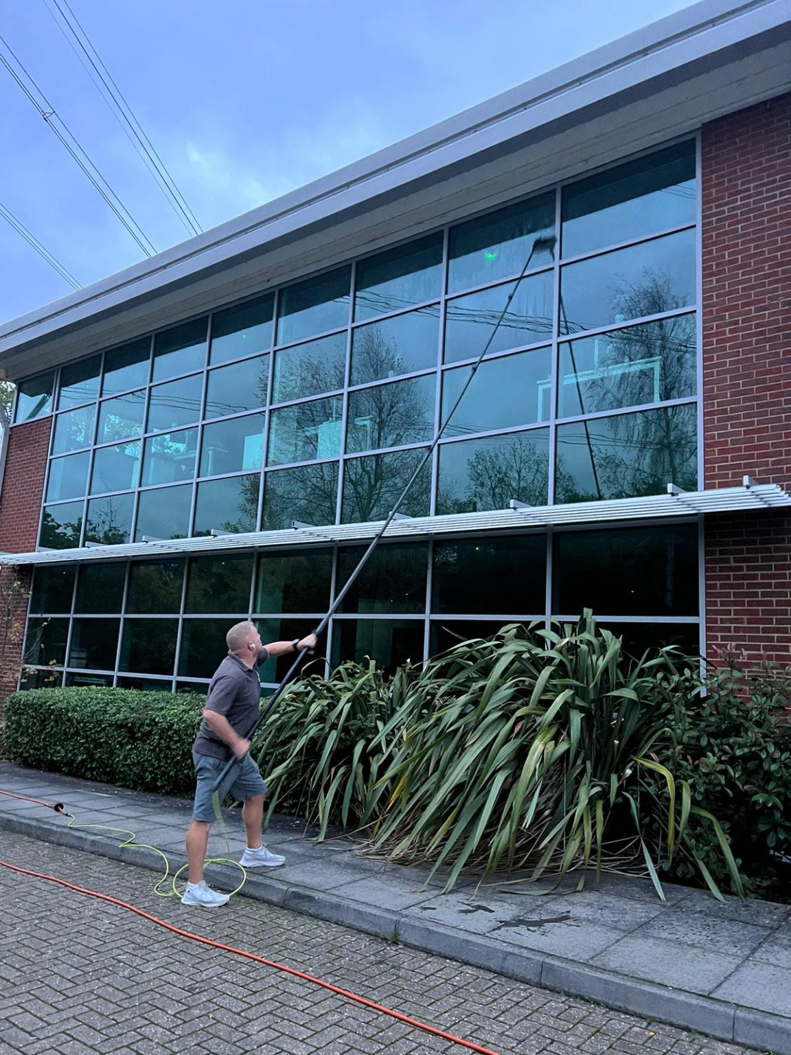 What Materials Should You Use For Window Cleaning? - Clear Vision